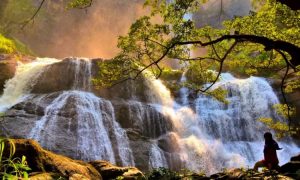 18 Curug di Sukabumi Terhits & Terbaik, Air Terjun Wajib Dikunjungi
