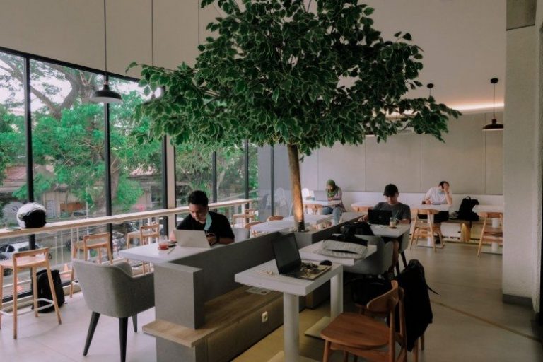 14 Tempat Ngopi di Tebet yang Cozy Buat Nongkrong, Coffee Shop