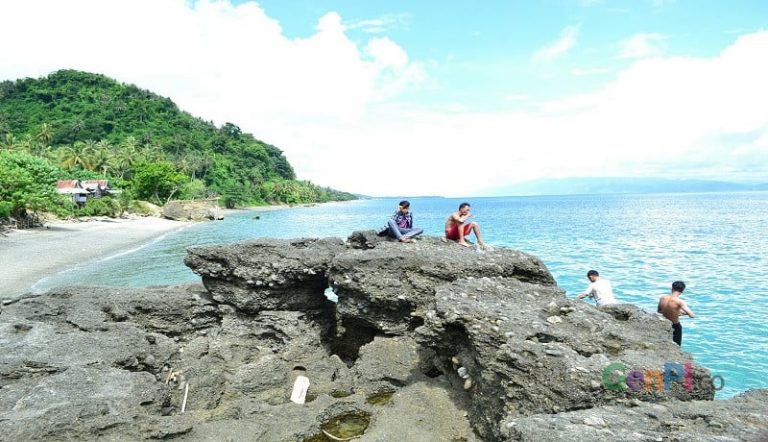 22 Tempat Wisata di Donggala Terbaik & TerHits Wajib Dikunjungi