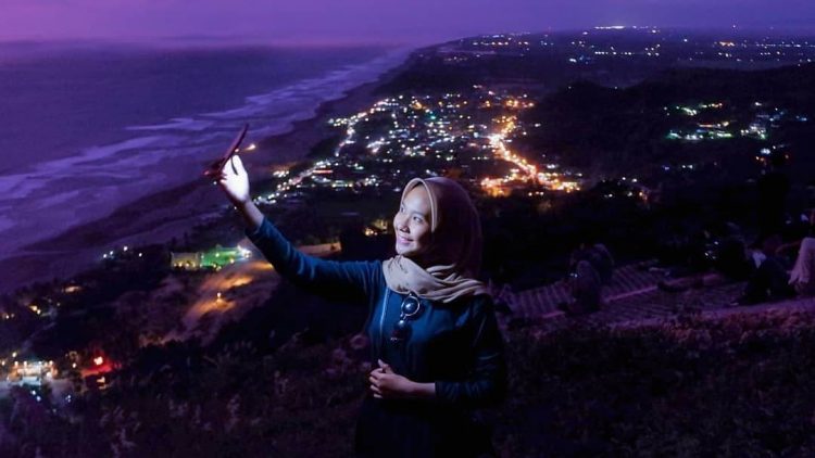28 Tempat Wisata Malam di Jogja Paling Hits & Romantis Banget!