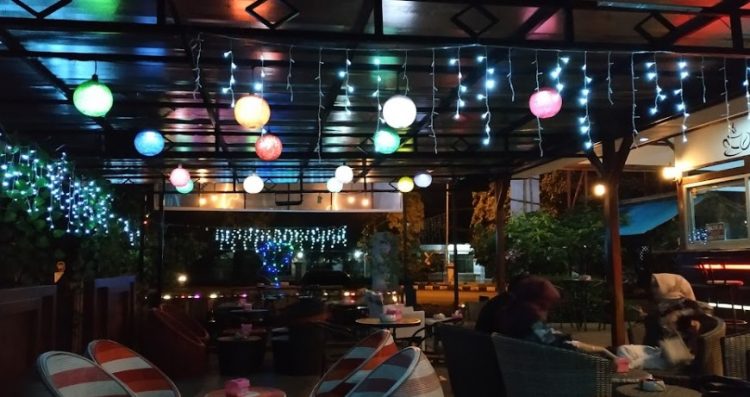 38 Cafe Tempat Nongkrong di Ciamis Seru & Cozy Buat Kongkow