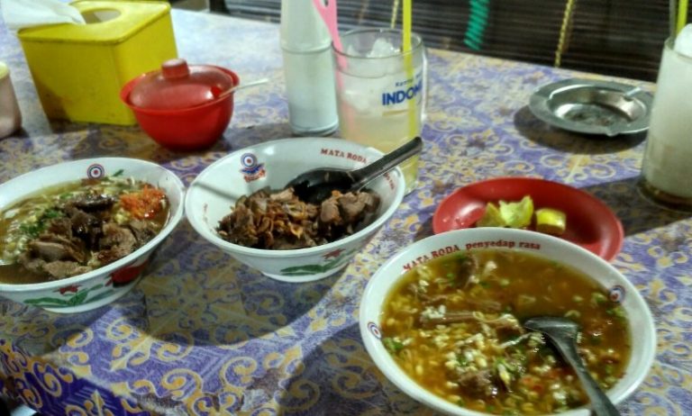 14 Warung Soto di Jogja Paling Enak & Sudah Legendaris Banget!