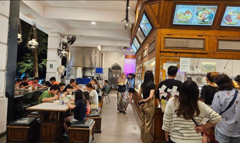 23 Tempat Makan Di Pik, Daftar Restoran Terkenal Di Pantai Indah Kapuk!