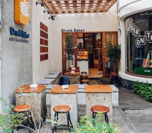 13 Tempat Menikmati Dessert di Bandung Paling Enak & Terkenal!