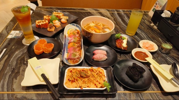 12 Restoran Sushi di PIK Terkenal Enak dengan Menu Premium!